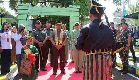 Kunker Ke Makodim Soppeng Danrem Toddopuli Berikan Pengarahan Kepada Prajurit PNS Dan