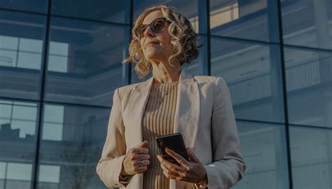 Unlock Global Digital Commerce With Business And Person Verification