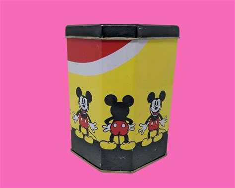 Vintage 1990s Walt Disneys Mickey Mouse Tin Box Myretrospectioninc