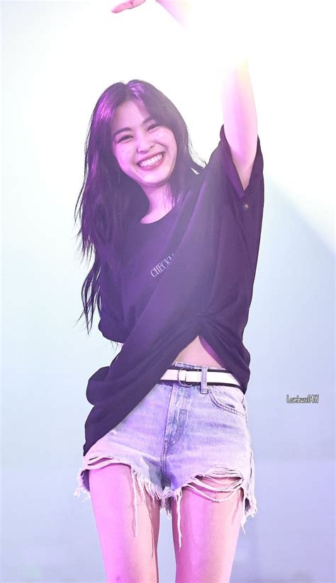 Lovebuzz0417💓💣 On Twitter Itzy Korean Beauty Friends Poses