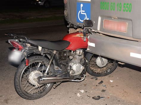 G1 Motociclista Fica Ferido Após Bater Na Traseira De ônibus Em