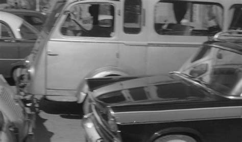Imcdb Org Renault Kg Car R In The Happy Thieves