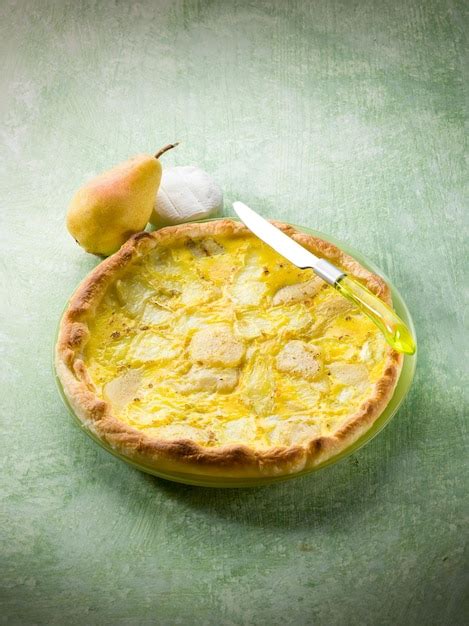 Premium Photo Pizza With Pears And Cheese