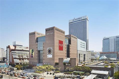 报复性消费促新世界一季度营业利润同比增超30倍