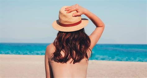 Projeto de lei libera prática de topless no Brasil Migalhas