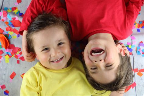 Señales de que tus hijos crecen bien y son súper felices