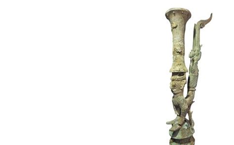羊城晚报 苦苦等待约3000年 三星堆青铜鸟脚人像找回另一半
