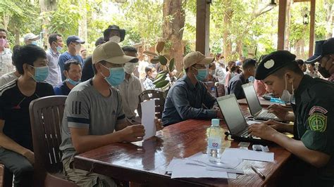 អ្នកសេសសល់ក្នុងដីចម្ការលោក ខឹម វាសនា ប្រមាណជាង១ពាន់នាក់មិនព្រមចាកចេញ