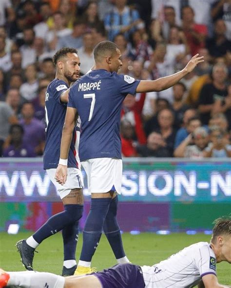 Neymar Faz Gol Pelo Décimo Jogo Seguido E Ajuda Psg A Bater O Toulouse