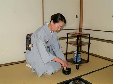 大阪・奈良・四日市の総合カルチャーセンター 近鉄文化サロン裏千家〈本科〉 （西浦クラス）001 奈良サロン大阪・奈良・四日市の総合