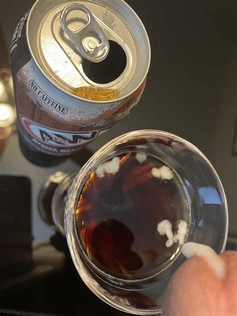 Root Beer Float Rjusteatit