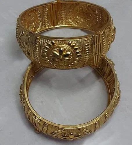 Round Partywear Wedding Wear Golden Imitation Bangle At Rs 200 Pair In