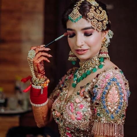 Pallavi Singh International Makeup Artist