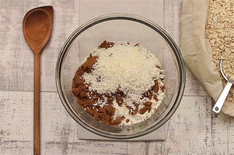 Quick And Easy Anzac Biscuits Recipe Australias Best Recipes