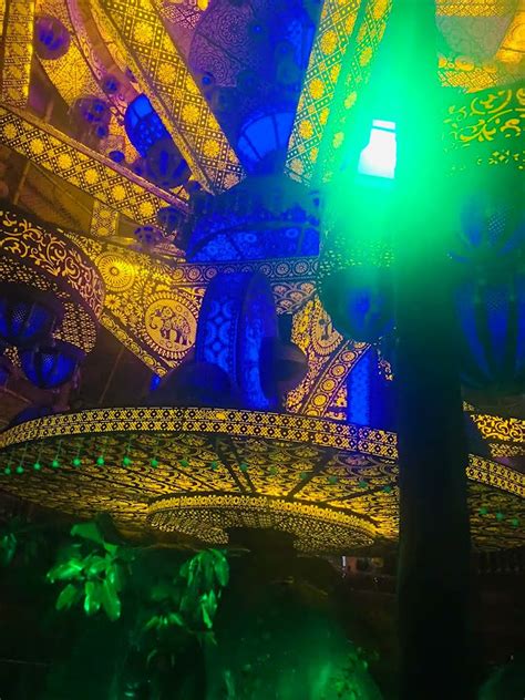 ලංකාවේ විශාලතම පහන් කූඩුව Youtube