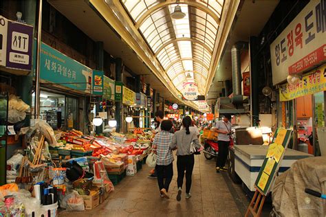 2024新浦国际市场购物这个新浦国际市场旁边是韩国【去哪儿攻略】