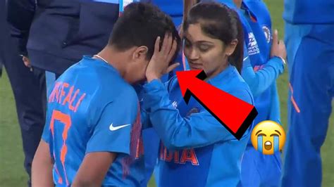 Watch Shafali Verma Breaks Down After The Loss Teammates Console Her