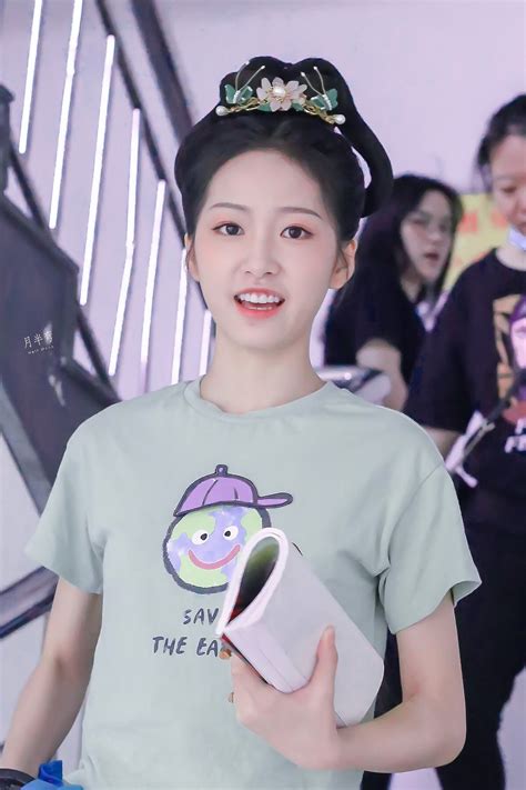 杨肸子 หยางซีจื่อ นักร้อง นักแสดง หญิงต่างประเทศ ที่ชื่นชอบ