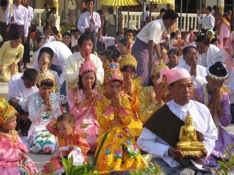 Myanmar Shin Pyu Fest Der Farben Festivals Kultur