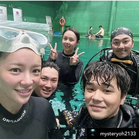 ファン・ジョンウムさんのインスタグラム写真 ファン・ジョンウムinstagram「추억7인의탈출수중촬영💙무서워듀금