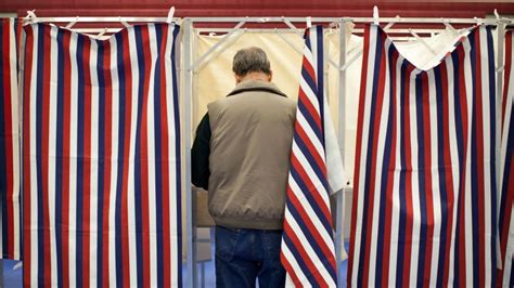 Donald Trump Leads In Polls And Walker Drops In Iowa New Hampshire