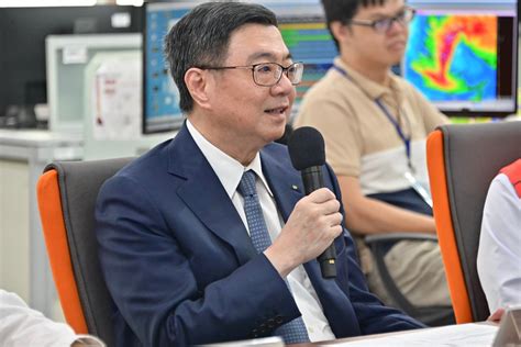 卓揆赴氣象署關心凱米颱風動態 指示提供清楚明確的最新氣象資訊並及早告警 確保民眾生命安全內政 僑務電子報