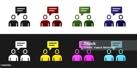 흑백 배경에 고립 된 두 앉아 남자를 이야기 설정합니다 음성 버블 채팅 메시지 아이콘입니다 통신 또는 댓글 채팅 기호입니다 벡터 0명에 대한 스톡 벡터 아트 및 기타 이미지