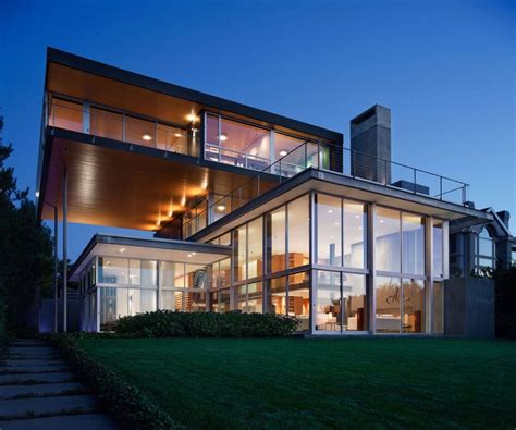 Modern Glass House Exterior Designs
