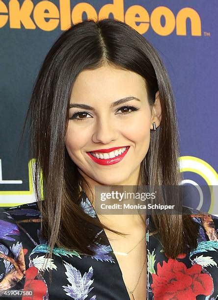Victoria Justice Nickelodeon Photos And Premium High Res Pictures