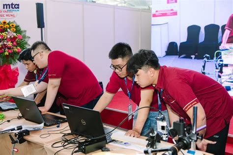 Sinh Viên Trường Đh Nguyễn Tất Thành đạt Giải Nhì Cuộc Thi Mta Robot