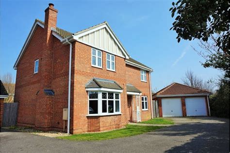 4 Bedroom Detached House For Sale In Bentley Avenue Yaxley