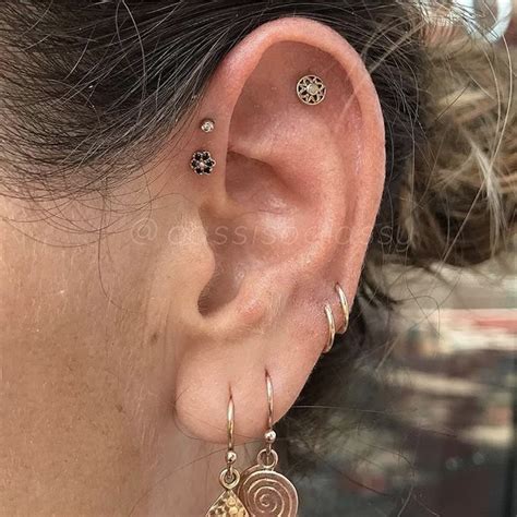 Pin By Catherine Le On Piercings Earings Piercings Ear Jewelry