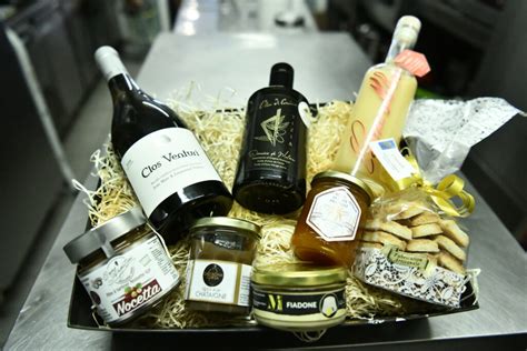Panier Garni Noel Un Cadeau Corse Savoureux Tiramiland
