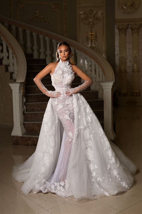 Halter Bridal Gown With Detachable Overskirt And Veil Walone Fashion