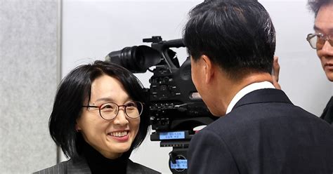 의대 증원 논의 재개한 복지부와 의협
