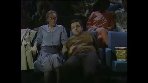 😂 وقتی مستربین با دوس دخترش فیلم ترسناک میبینه 😂 طرفداری