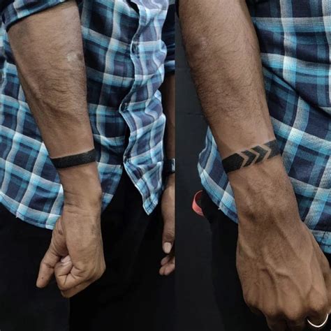 Amazing Armband Tattoos And What They Mean For You Favvosee