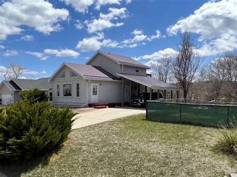 2201 Wilson Ave Hot Springs Sd 57747 Zillow