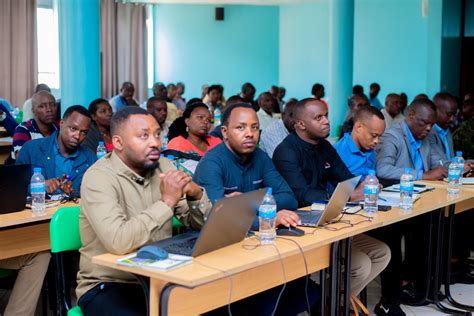 Abategura Imishinga Ntibemeranya Na BDF Uburyo Iyitoranya MUHAZIYACU
