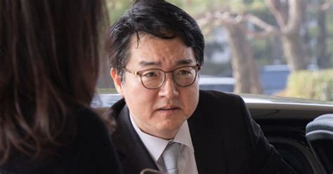 출근하는 심우정 검찰총장