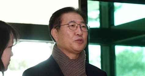 취재진 질문에 답하는 박성재 법무장관 후보자