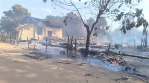 မကျည်းတောရွာကို စစ်တပ်က ဗုံးကြဲ၊ ပြည်သူ ၃ ဦးသေဆုံးပြီး နေအိမ် ၅ လုံးထက