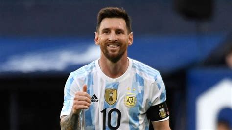 Lionel Messi Cumple 35 Años Recibió Del Mensaje De Amor De Antonela