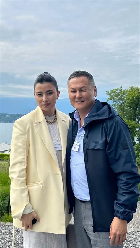 Ganhuyag Chuluun Hutagt Амьдрал бол адал явдалтай аялал Хүүхэд бол амьдралын хамгийн том