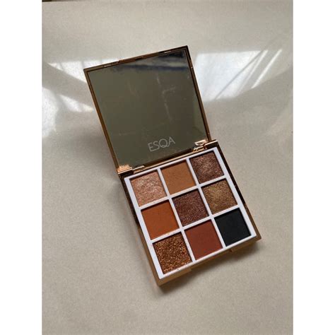 Jual Esqa Goddess Eyeshadow Palette Bronze Preloved Shopee Indonesia