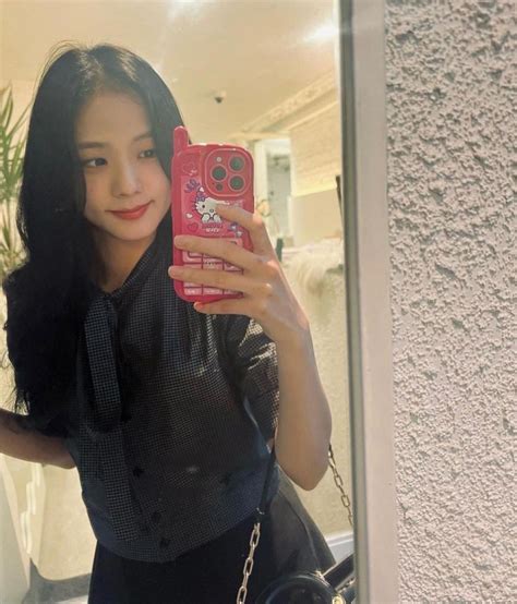 셀카 올린 블랙핑크 지수 촬스의 이슈와 유머