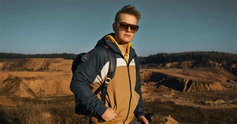 What Are Polarized Sunglasses Lenses For