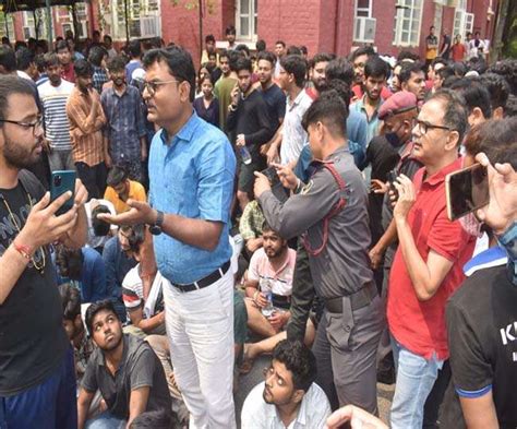 Iit Ism Dhanbad आजादी के नारे लगाने वाले बीटेक एमटेक के छात्रों के दिमाग लगे ठिकाने Iit News