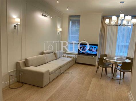 Отдава се под наем 3 стаен апартамент Пловдив Тристаен апартамент под наем 105 кв м Обзав