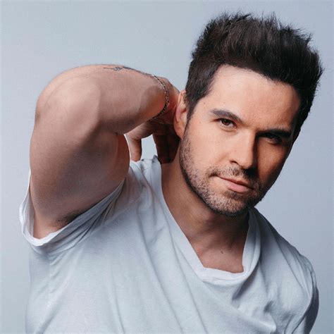 Eleazar Gómez De Golpeador De Mujeres A Sostener Romance Con Un Hombre